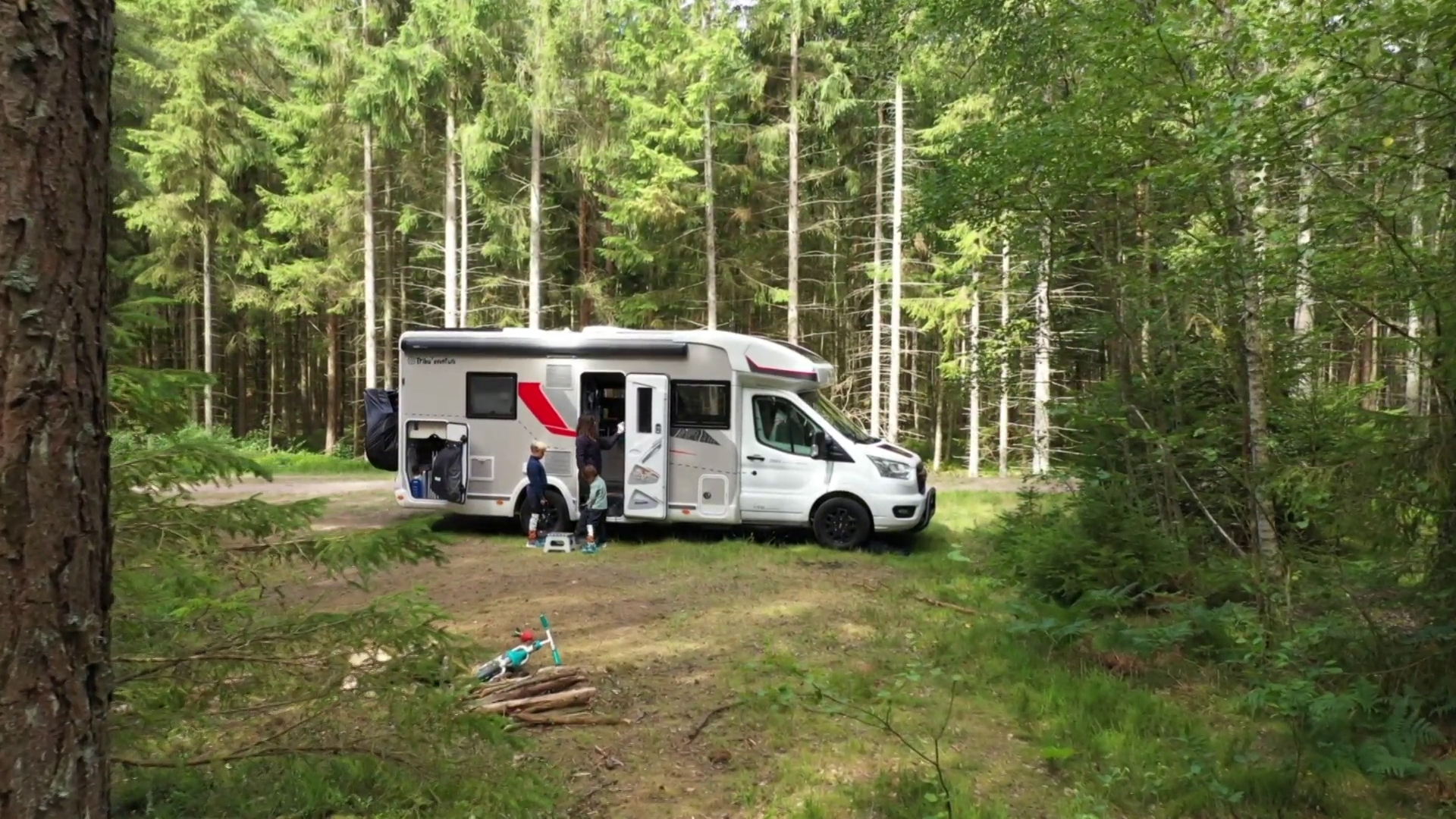 Succès pour l'épisode 2 de "la folie du camping car" saison 3 sur C8 ...